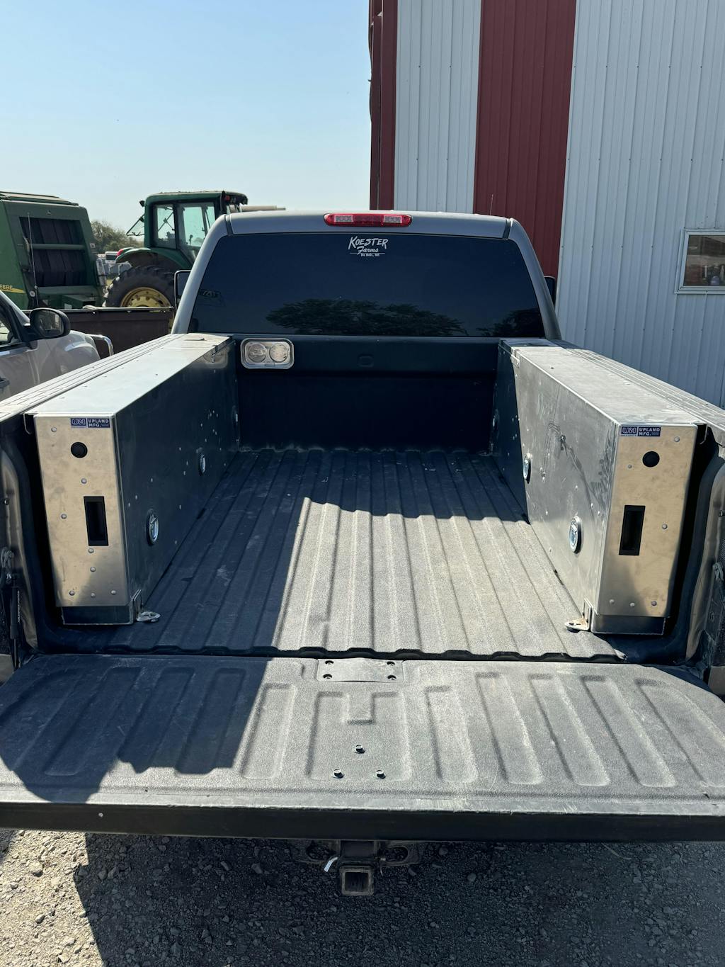 Complete Aluminum Truck Bed Toolbox