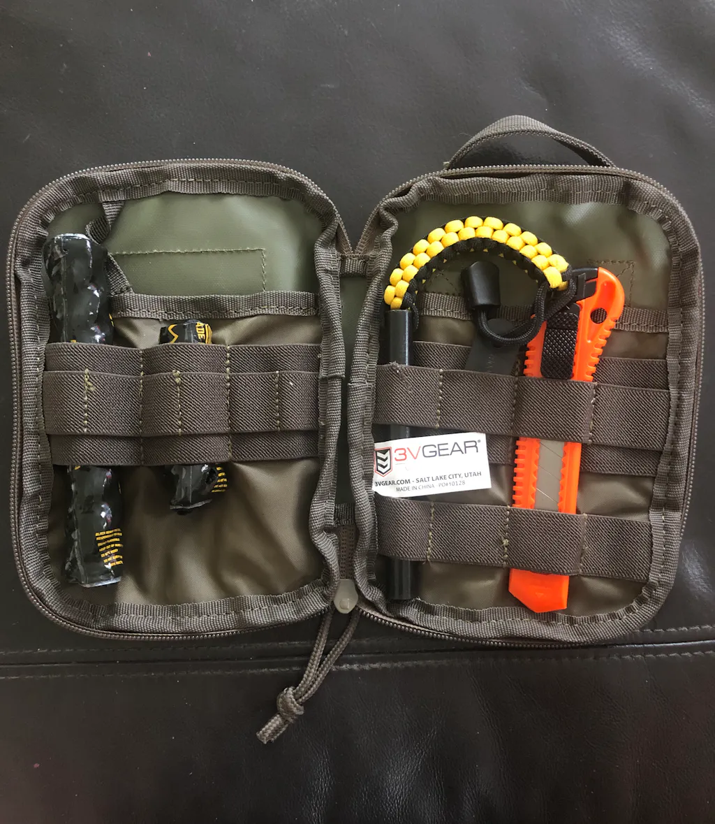 Easily organize all of your gear with the compact pocket organizer – 3V ...