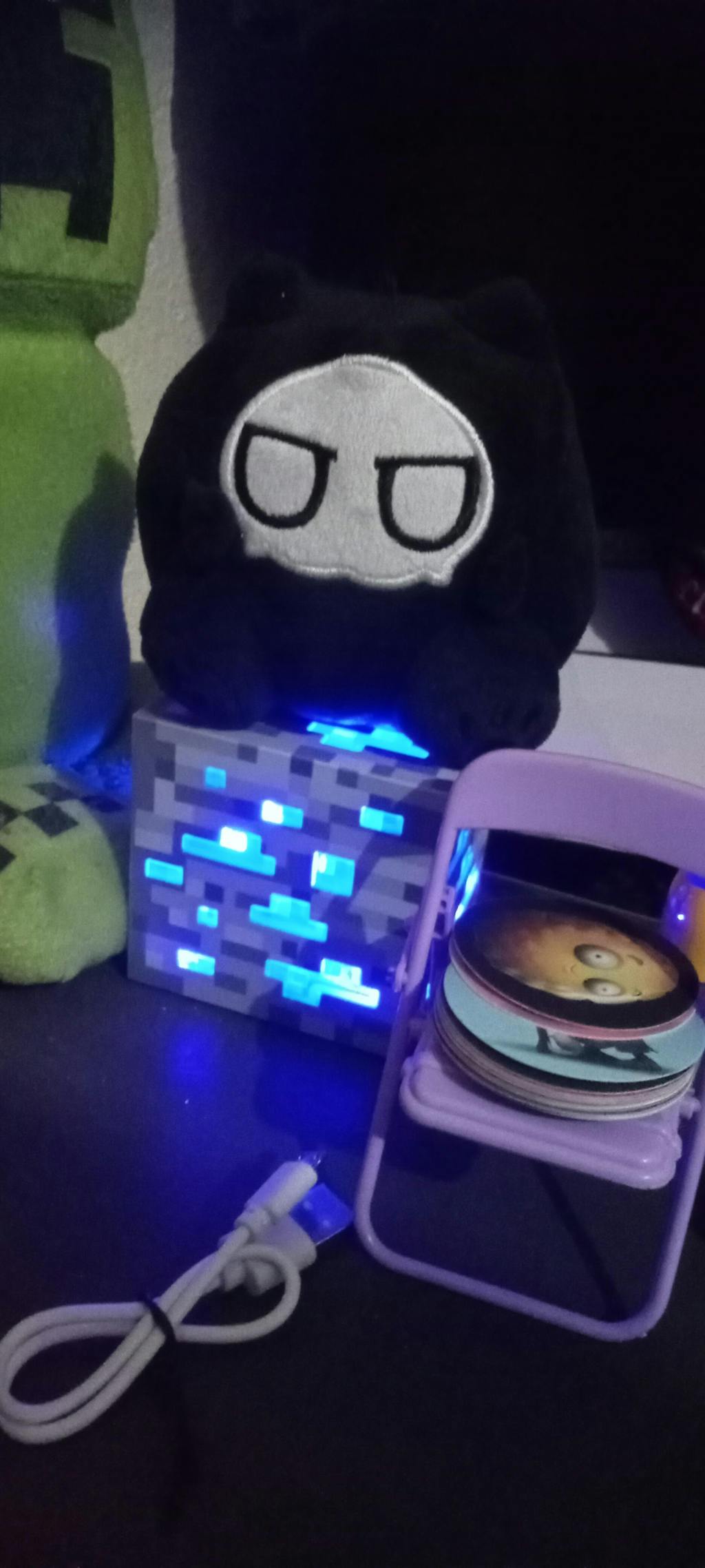 Changed Puro Plush Squeaky Ball – 42shops