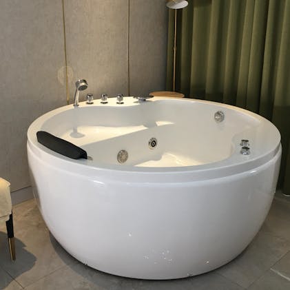 small jacuzzi baths