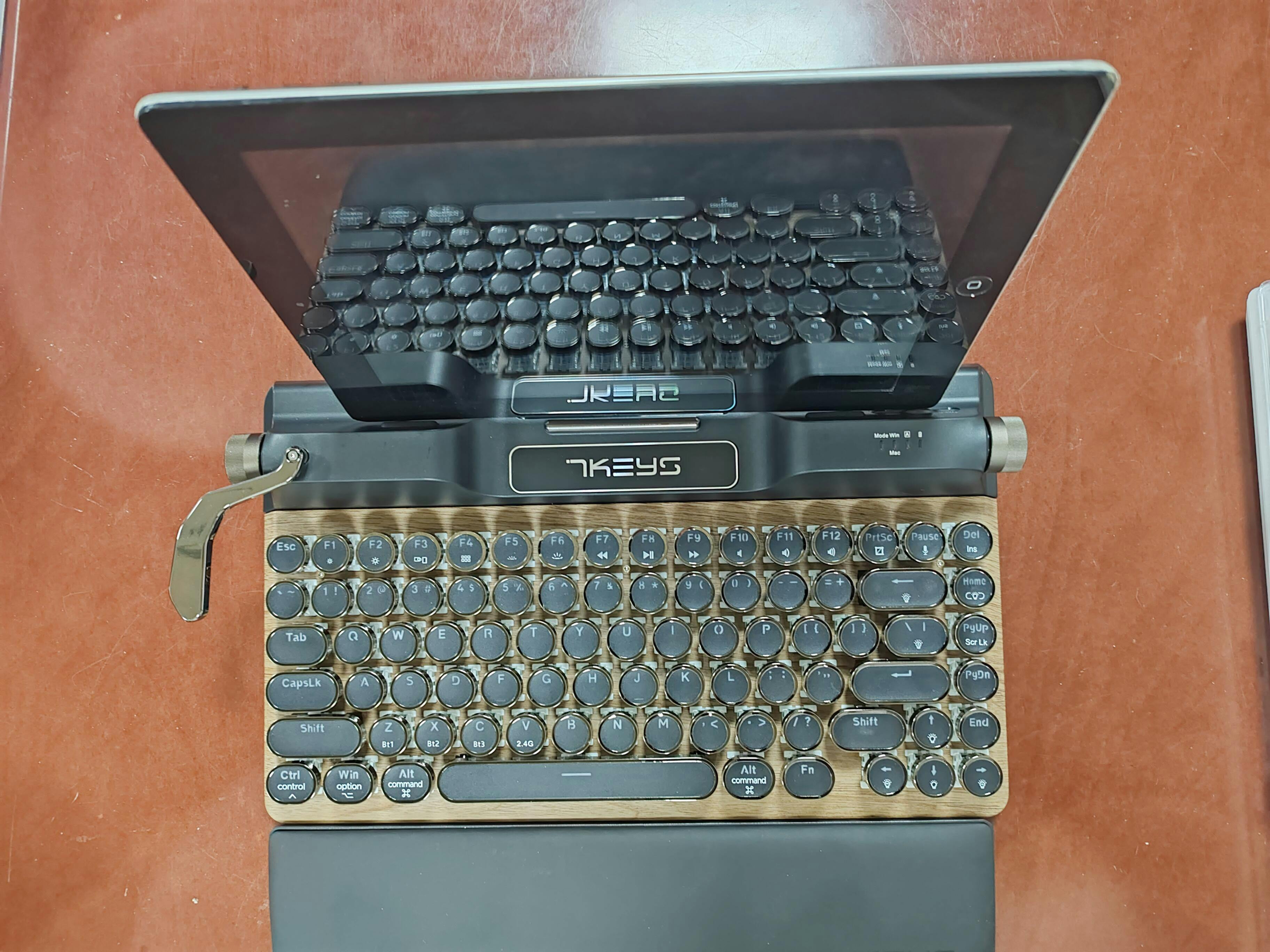 TW1868 Retro Typewriter Keyboard