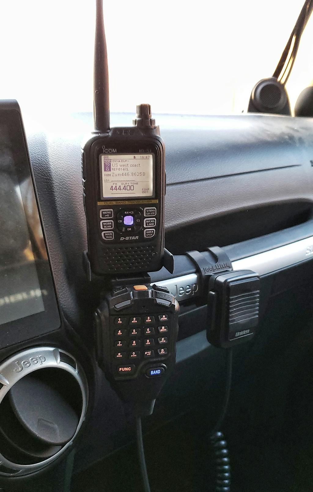 Icom ID-5100 HAM Mic + Yaesu FT-2DR Radio Holder for Jeep JK 11-18 Gra ...