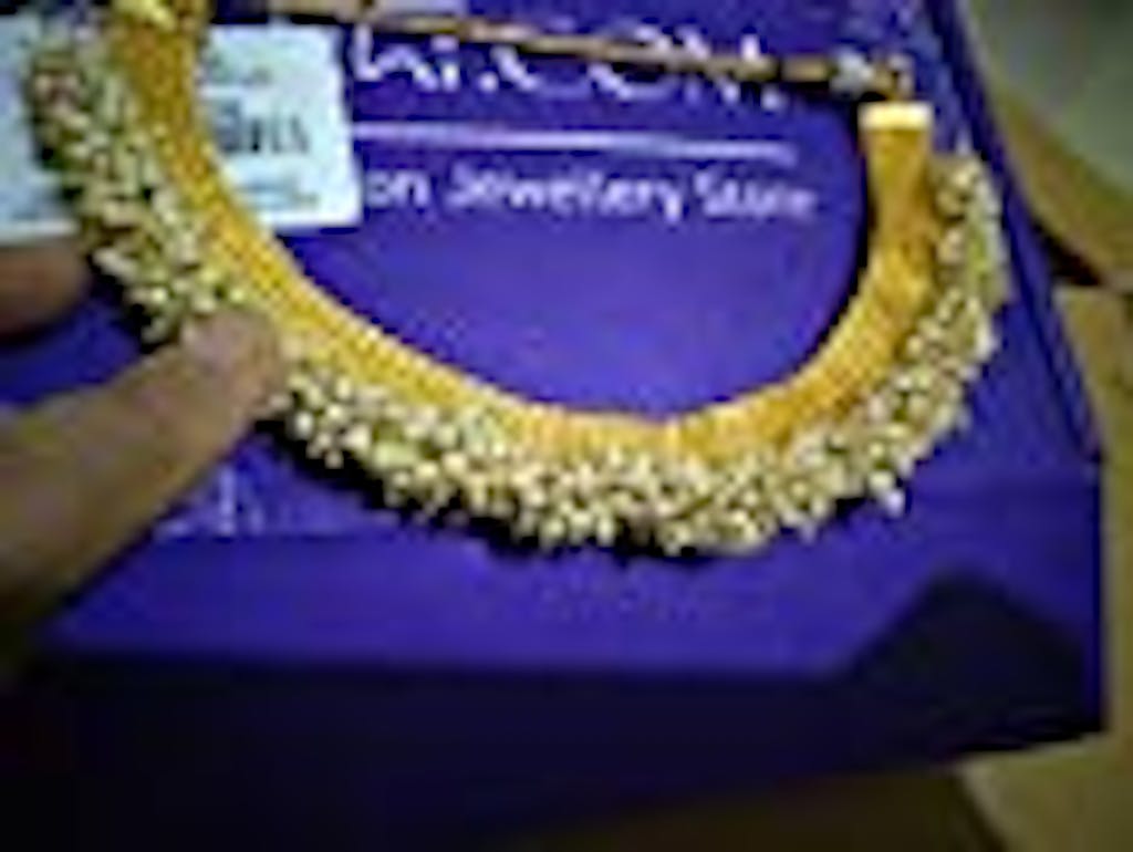 Sukkhi Astonish Gold Plated Choker Necklace Set For Women