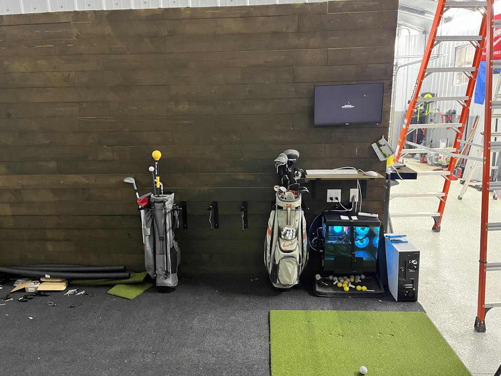 Hawkeye Golf Simulator - Golf Launch Monitor | AccuGOLF