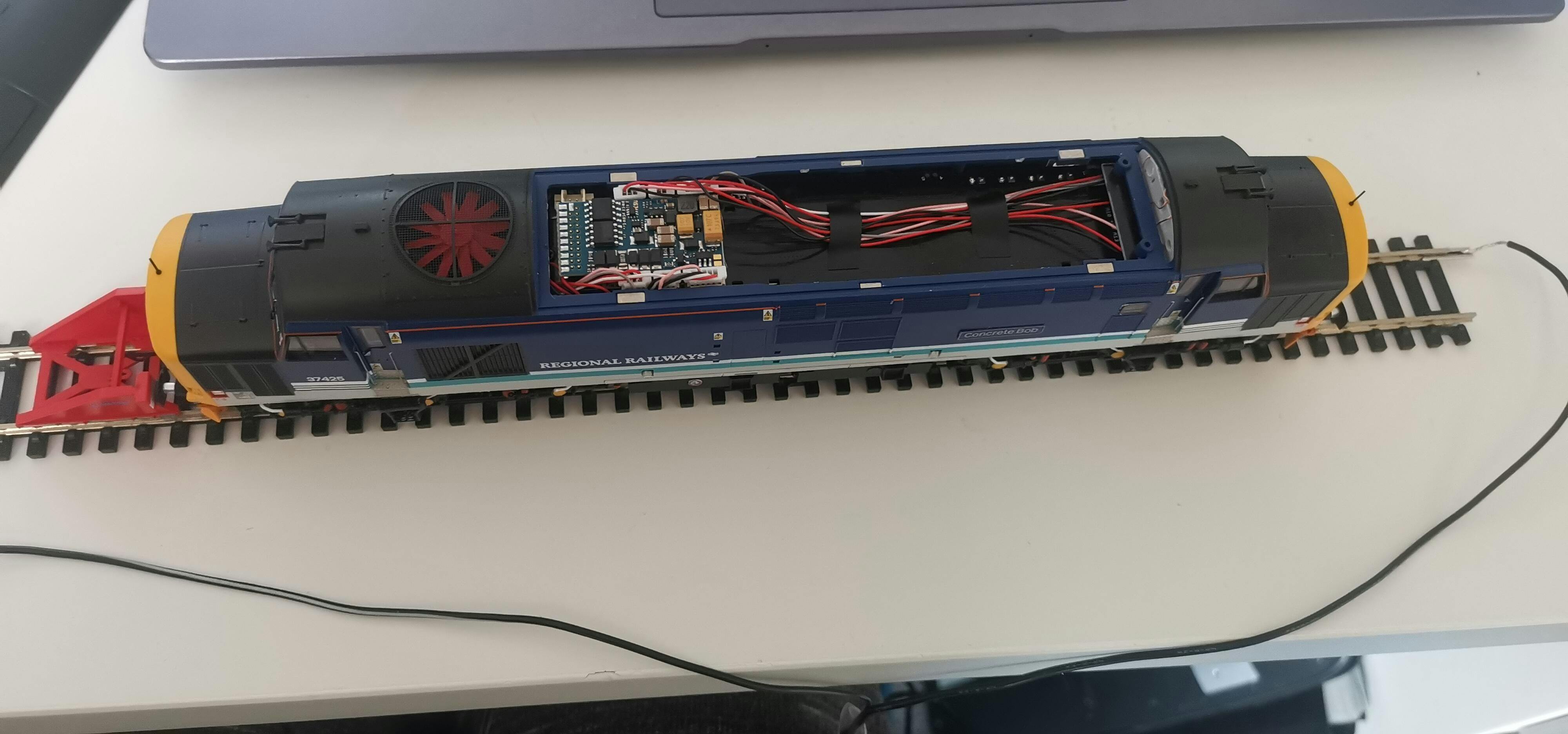 Accurathrash Class 37 Loksound ‘Refurbished’ DCC Decoder — Accurascale