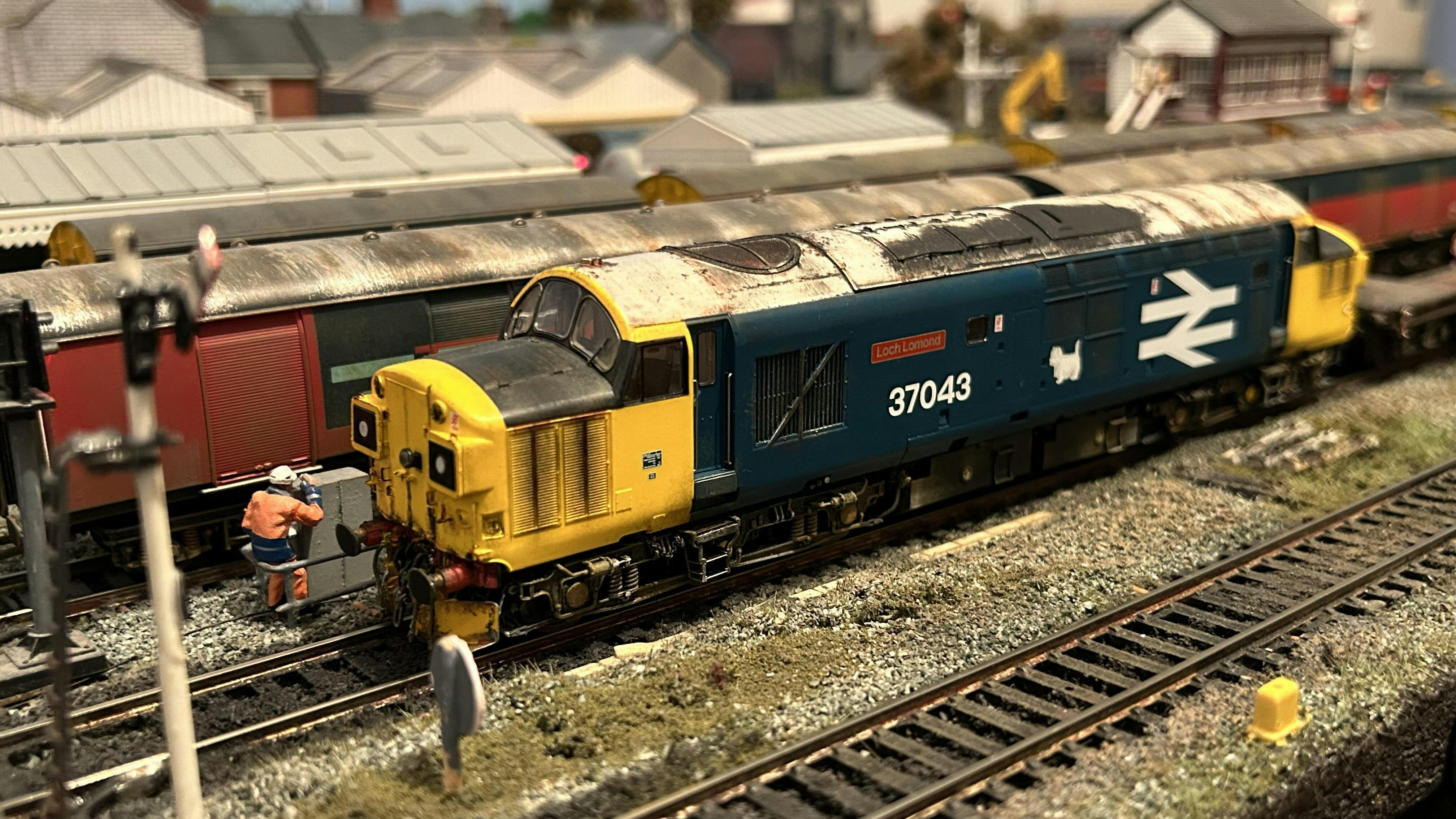 Accurathrash Class 37 Loksound ‘Original’ DCC Sound Decoder — Accurascale