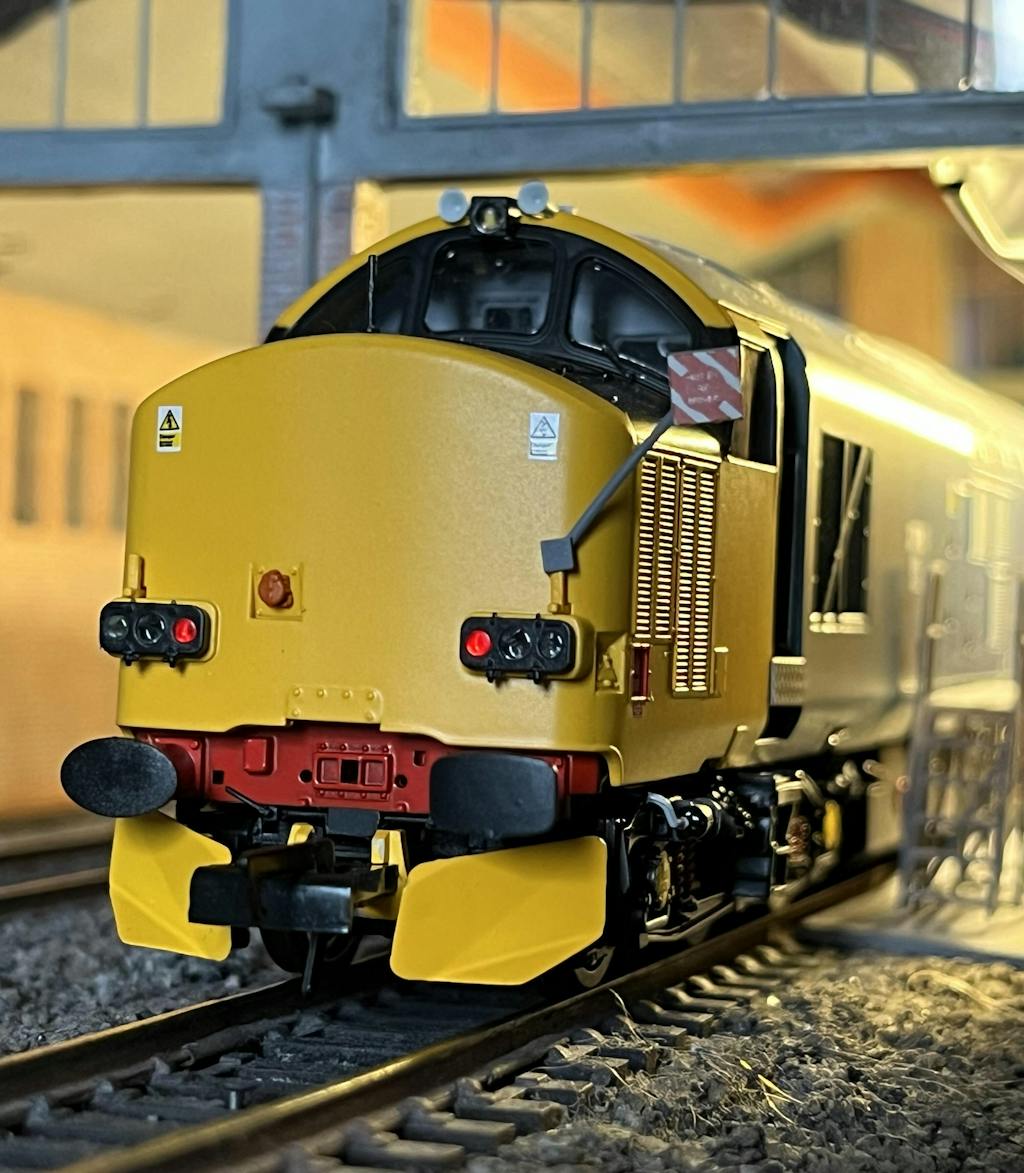 BR Class 37 Locomotive Oval Buffers (Pack of 8) – Accurascale