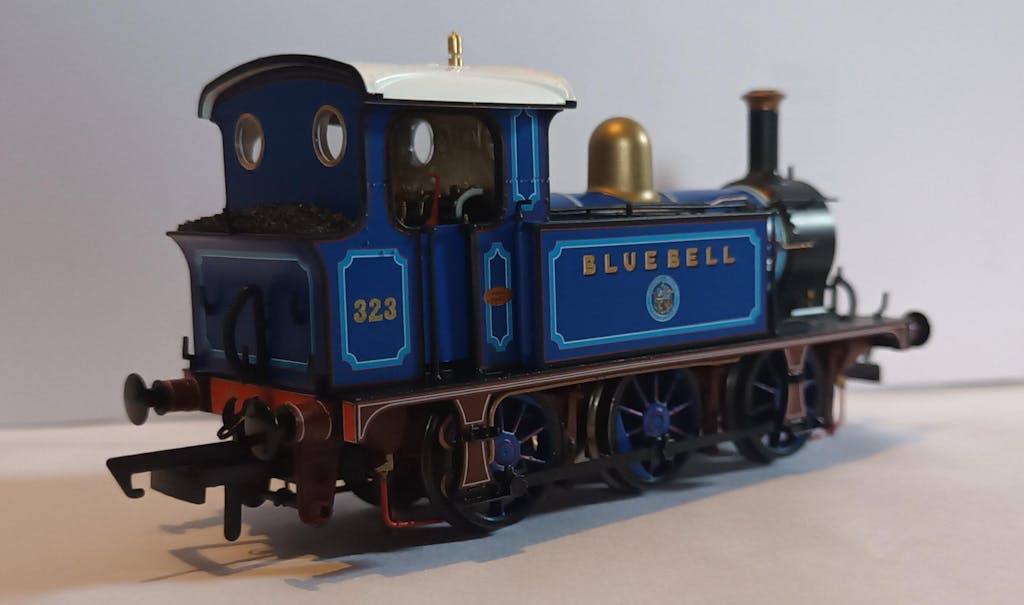 SECR P Class 0-6-0T 323 'Bluebell' in Bluebell Railway lined blue (201 ...