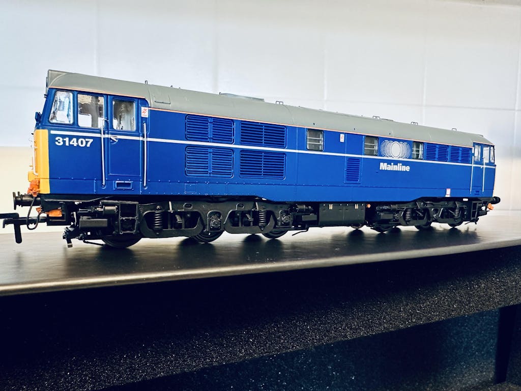 31407 - Mainline Blue - Exclusive – Accurascale