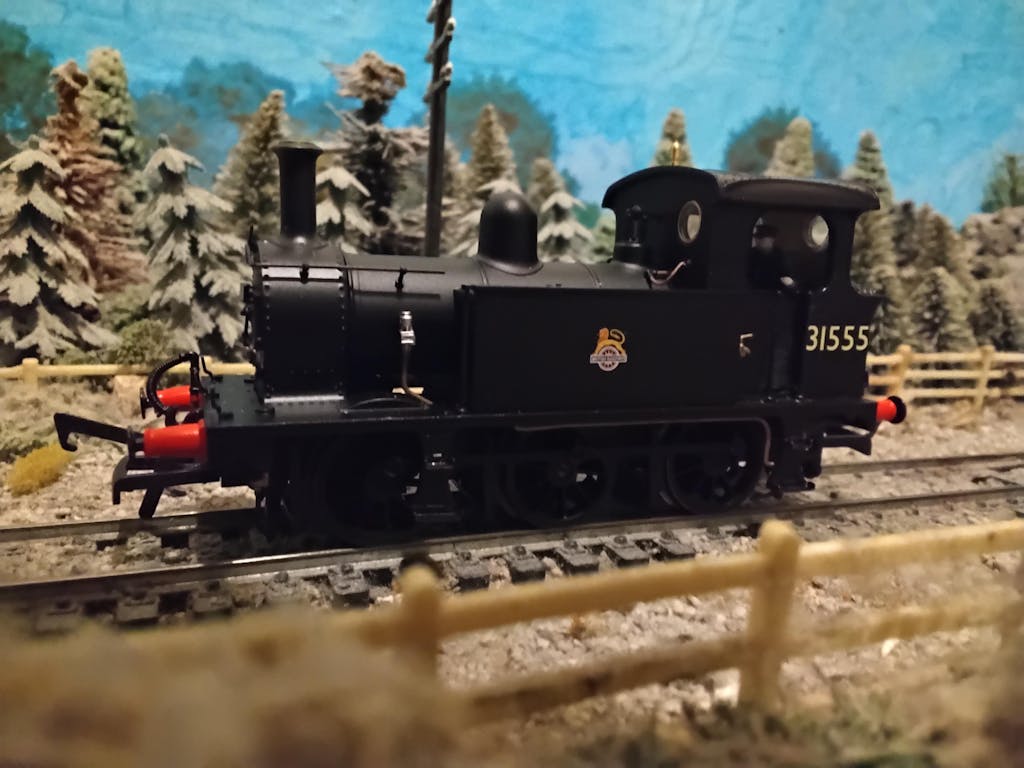 SECR P Class 0-6-0T 31555 in BR black with early emblem – Accurascale