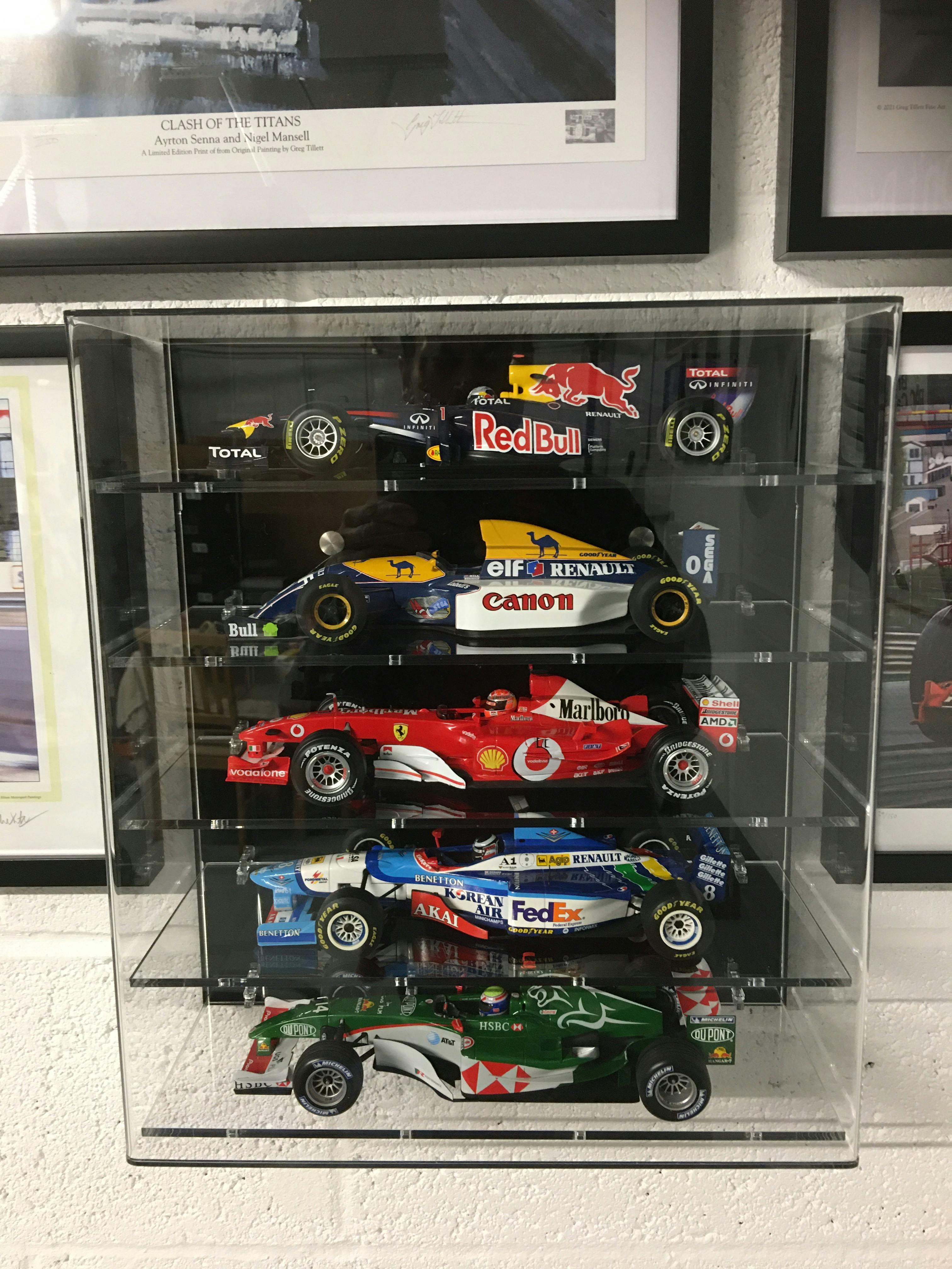 1:18 Scale F1 Model Car Wall Display Case for 5 F1 models