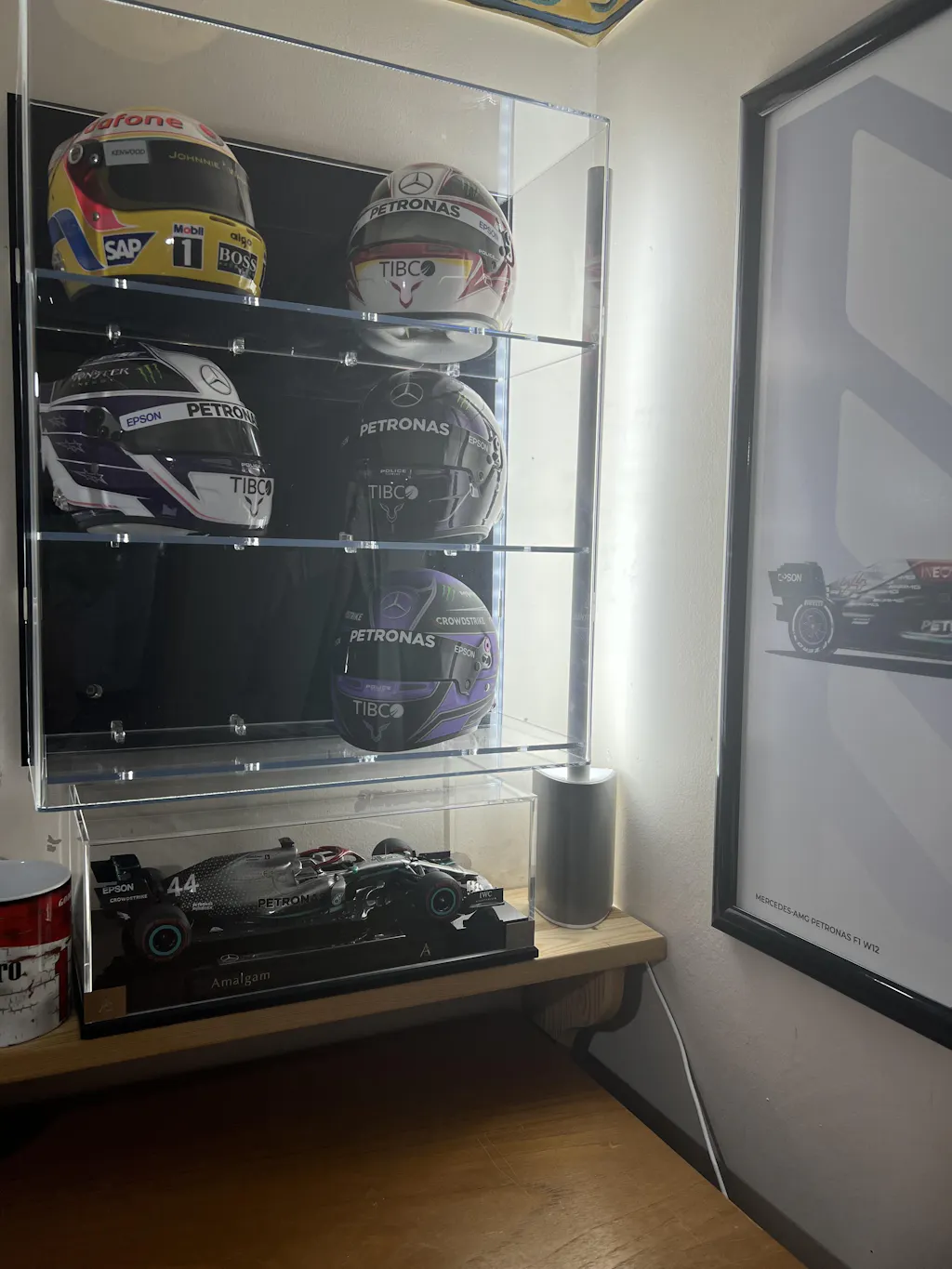 Acrylic Wall Display Case for Six 1:2 Scale Model F1/GP Helmets ...