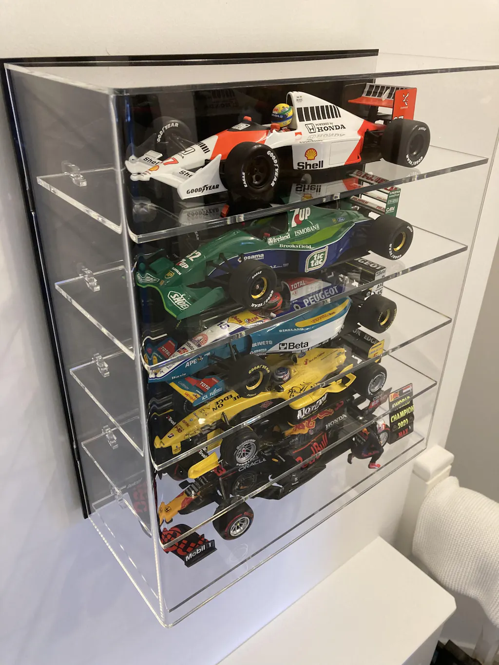 1:18 Scale F1 Model Car Wall Display Case for 5 F1 models