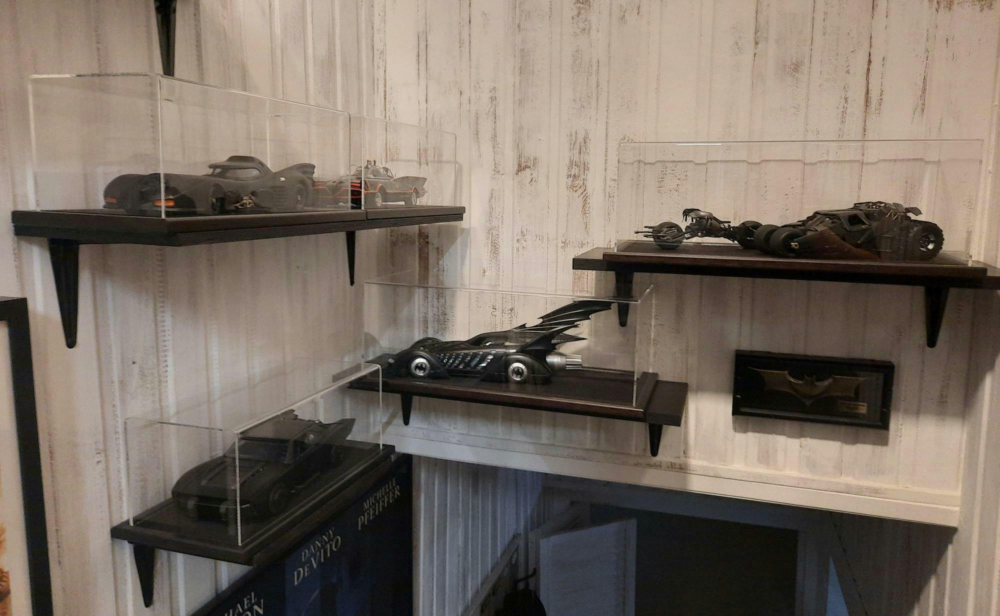 1:18 Scale Model Car Display Case with a Wooden Base (Choice of Base ...