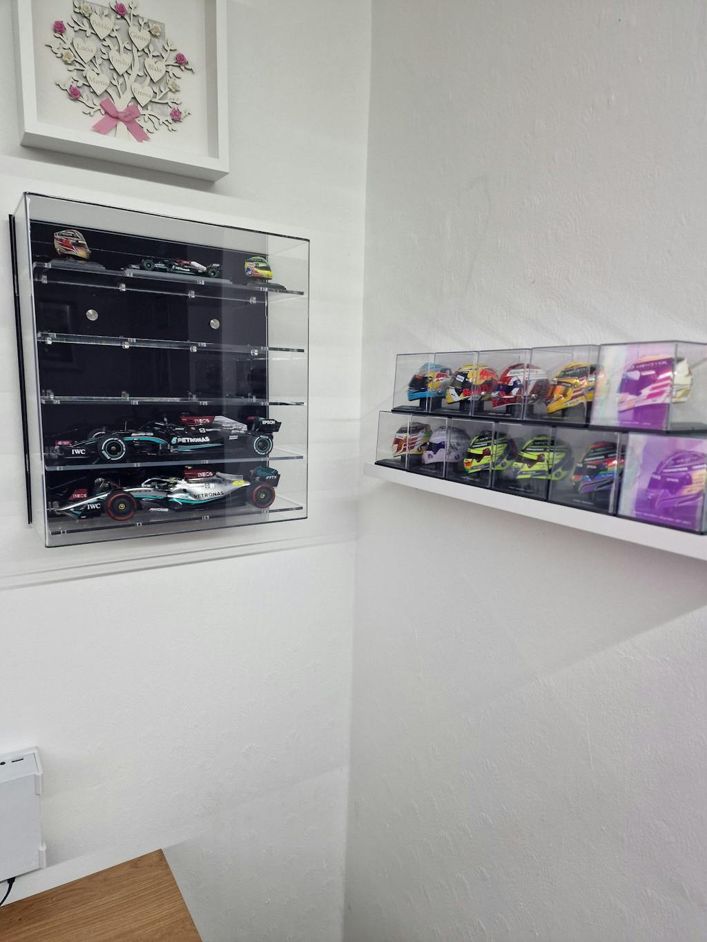 1:18 Scale F1 Model Car Wall Display Case for 5 F1 models