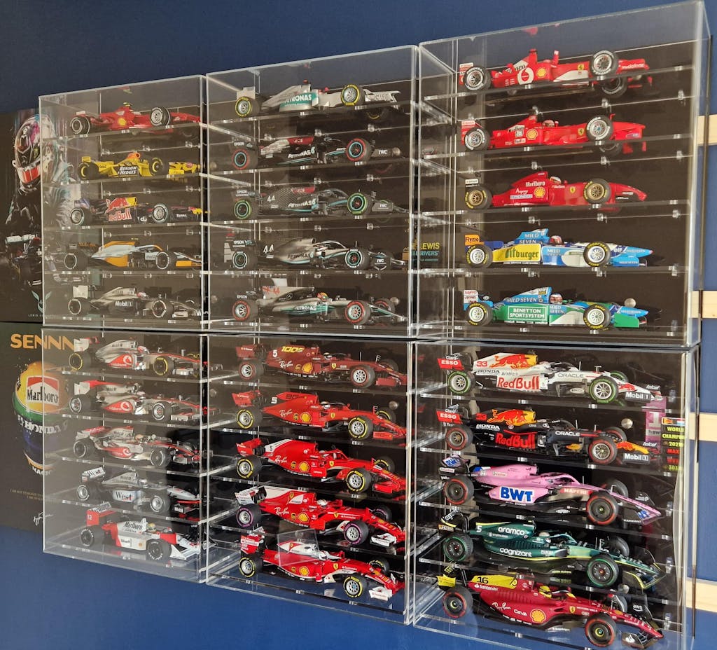 1:18 Scale F1 Model Car Wall Display Case for 5 F1 models