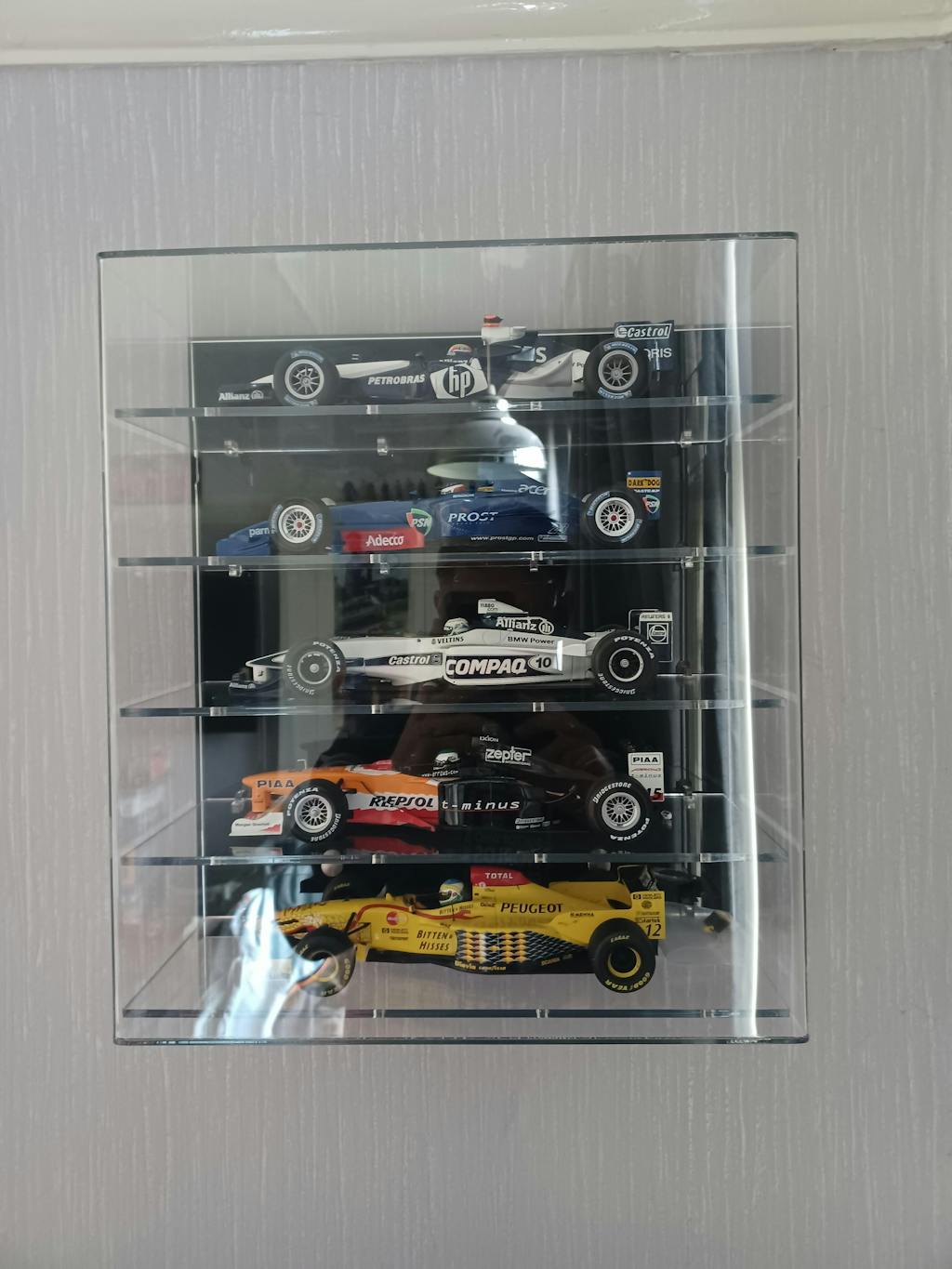 1:18 Scale F1 Model Car Wall Display Case for 5 F1 models