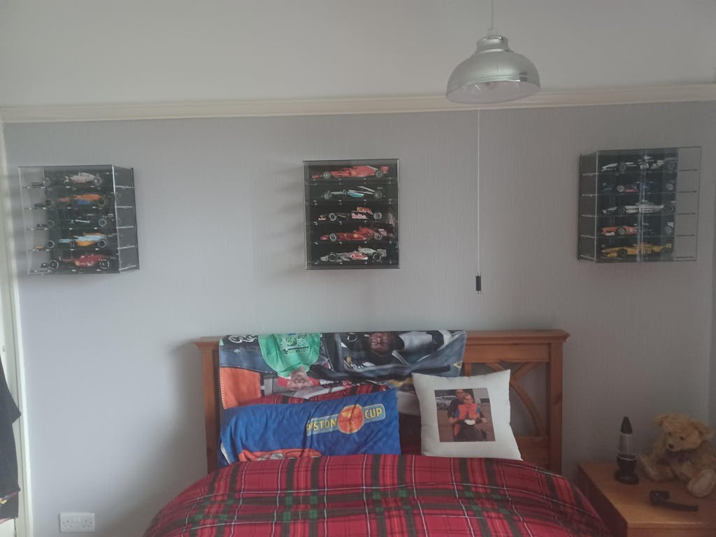 1:18 Scale F1 Model Car Wall Display Case for 5 F1 models