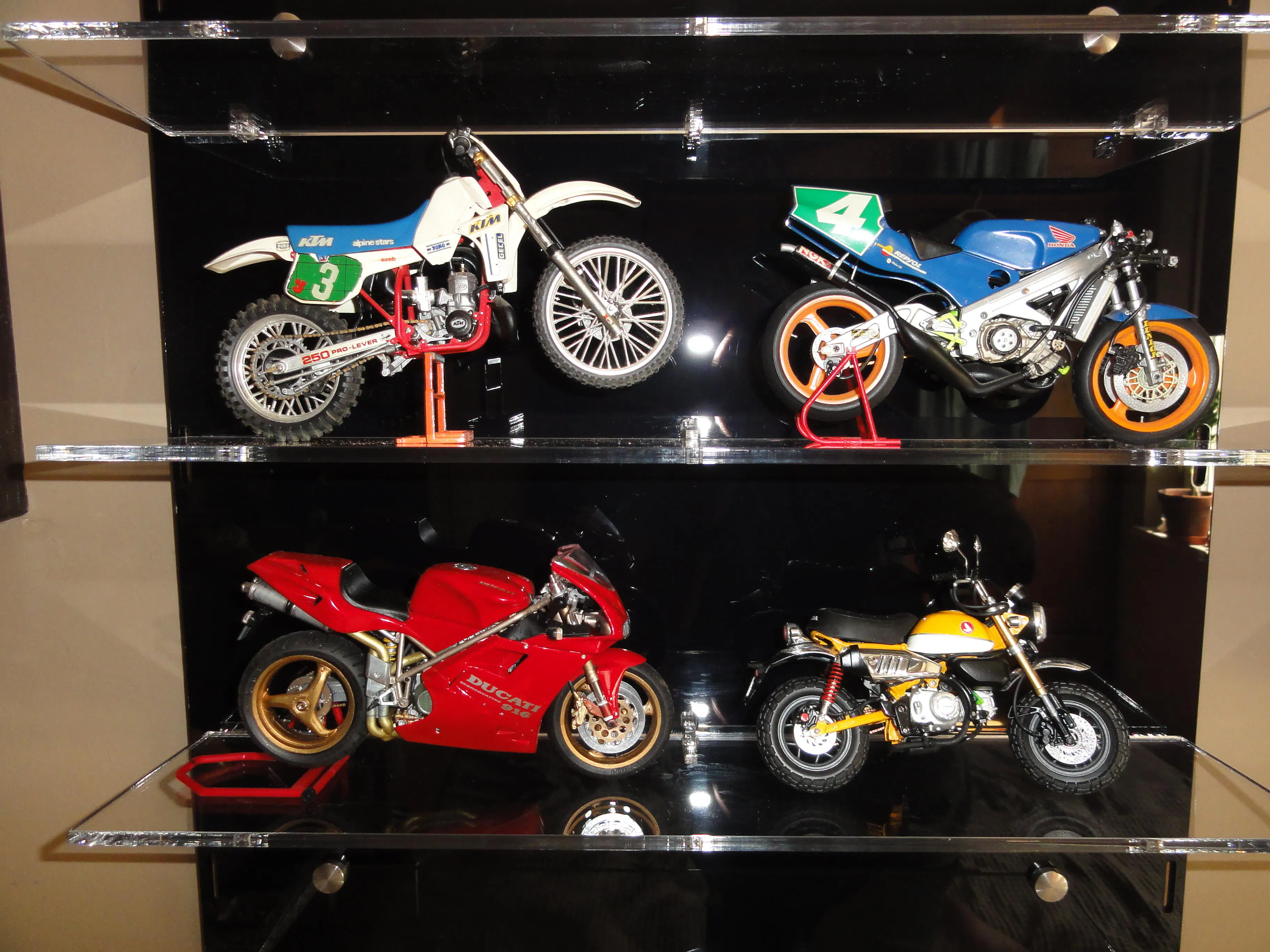 1:12 Scale Model Motorbikes Wall Display Case with UV Protection ...