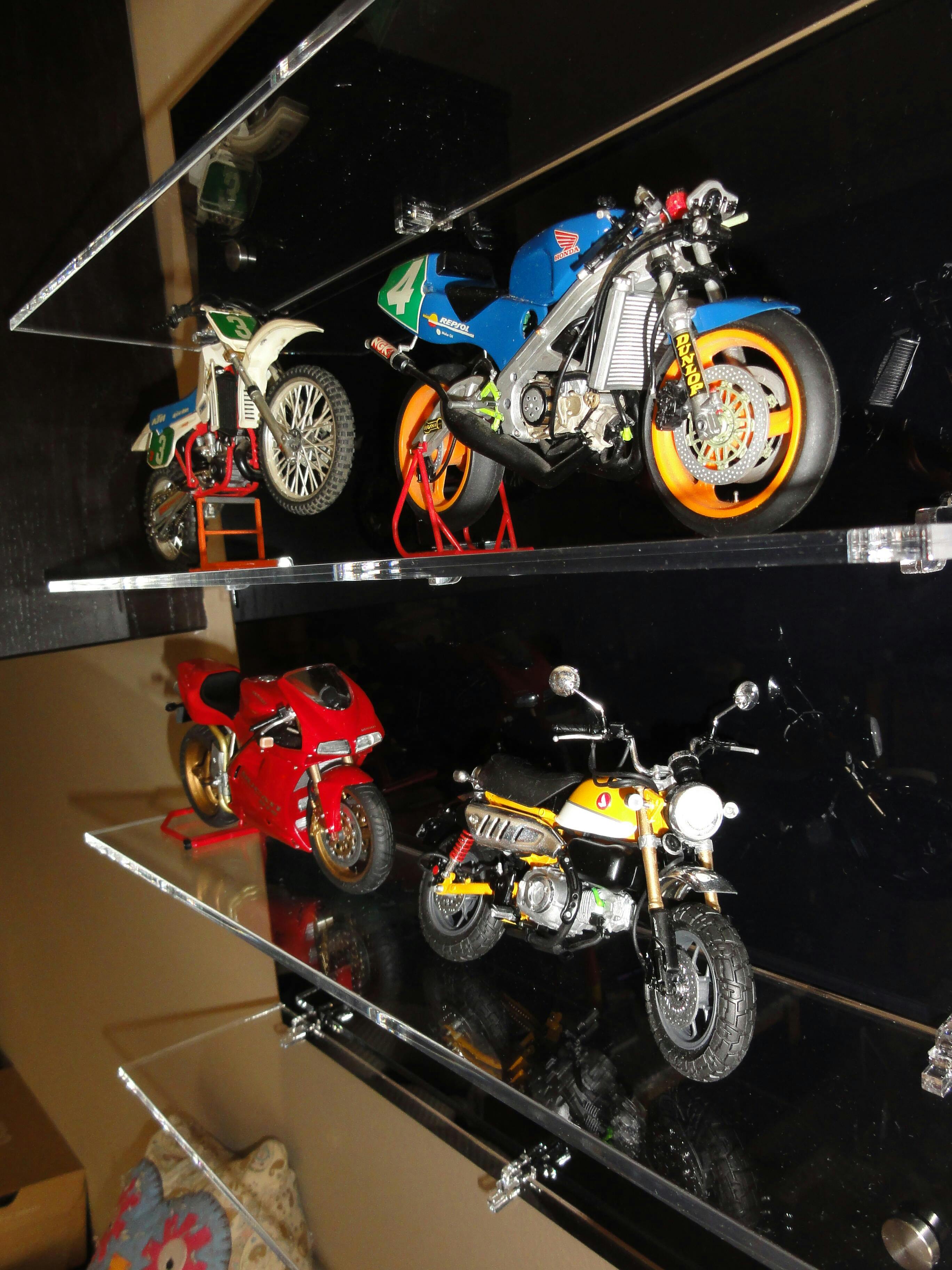 1:12 Scale Model Motorbikes Wall Display Case with UV Protection ...