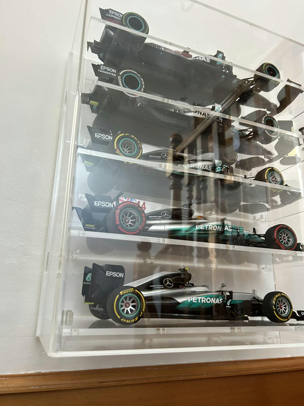 1:18 Scale F1 Model Car Display Case for Model Car Collectors