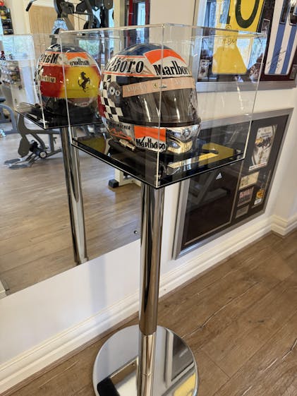 Full Size Helmet Display Full Size Helmet Display Case