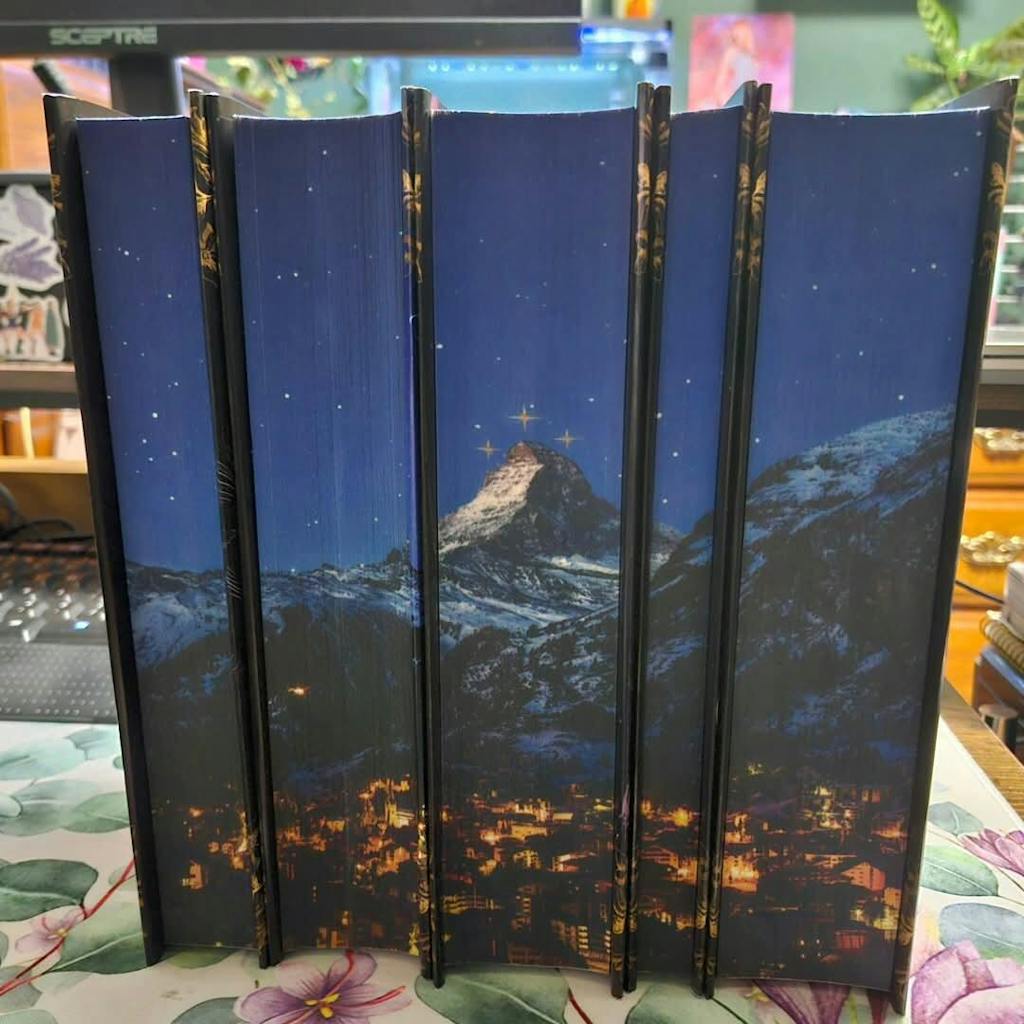 Velaris X ACOTAR Special Edition Book Box Set with Velaris Printed Pag ...