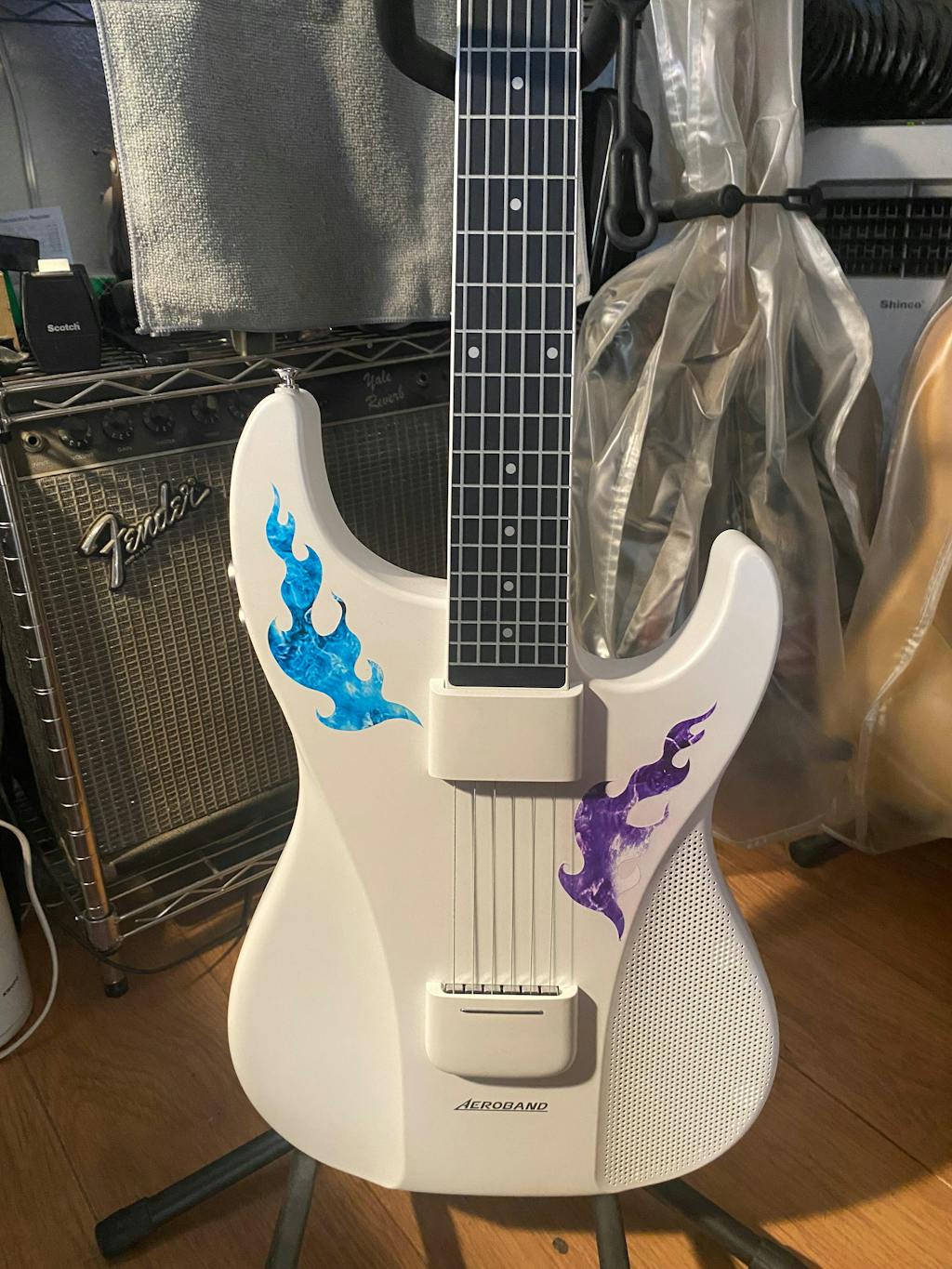 AeroBand Guitar-Smart Digital MIDI Guitar, 6 Strings, Full size