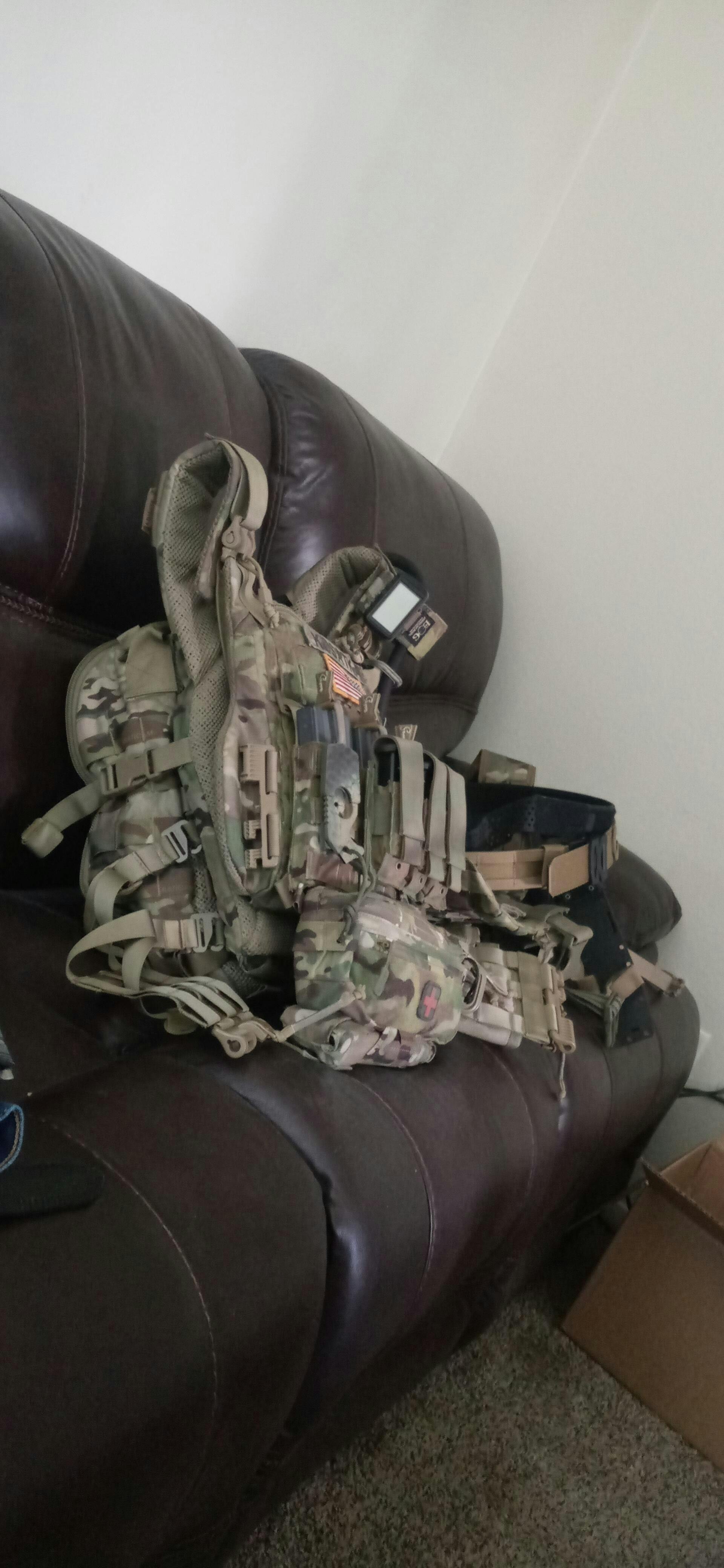 Hanger Pouch for Plate Carrier- Six Pack™ - Agilite Israel