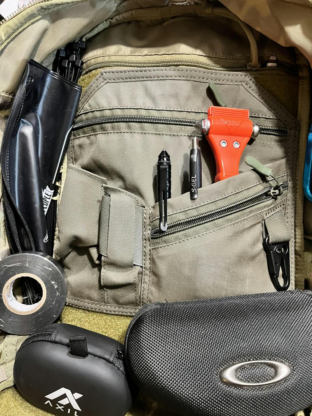 Hook-backed EDC Organizer Panel
