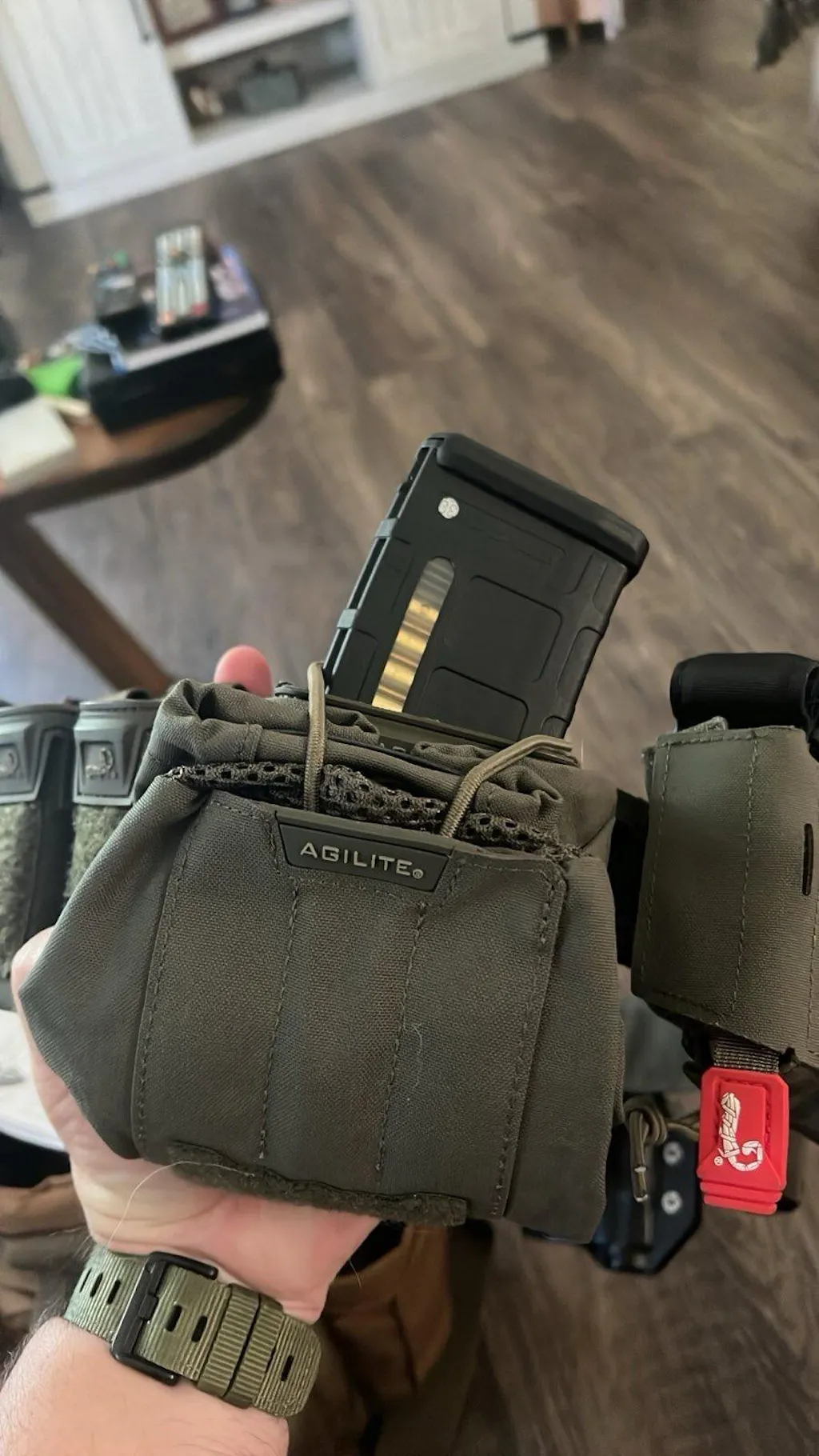 Mag-Release™ Dump Pouch