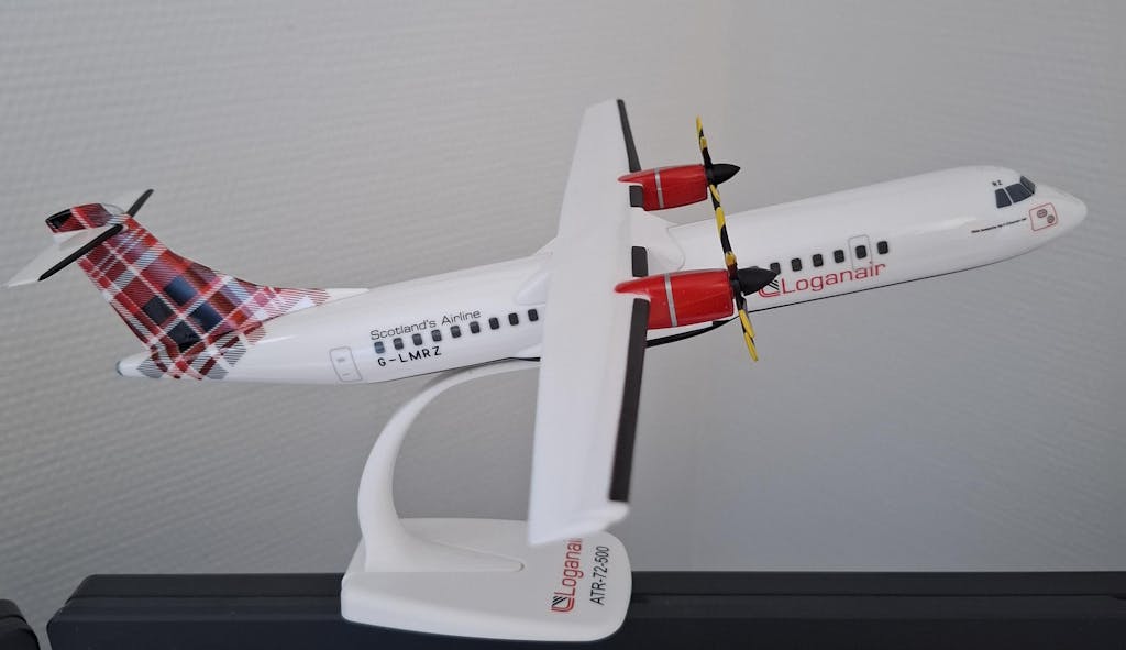 Loganair Snap-fit ATR-72 1/100 - Aircraft Model Store