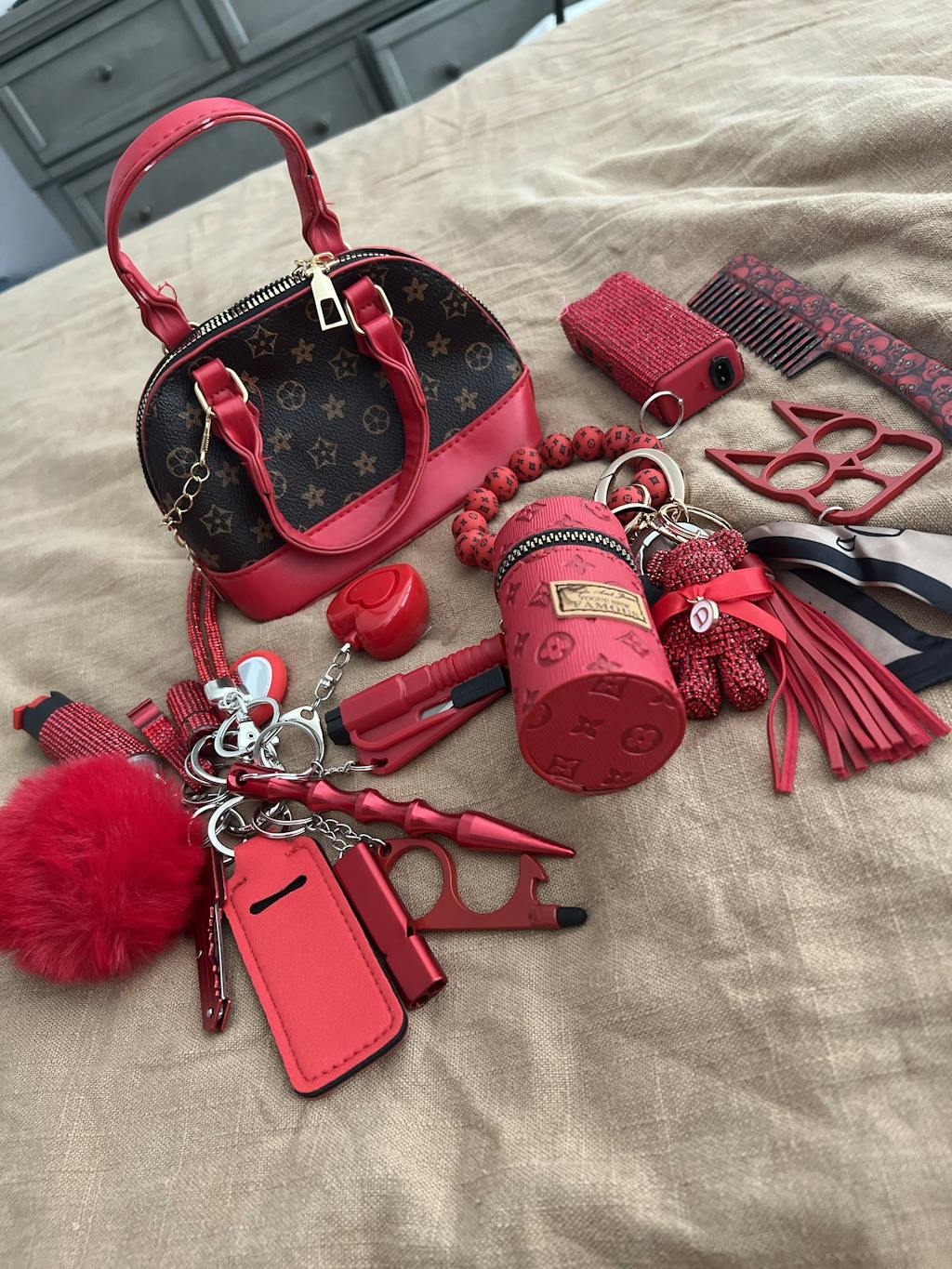 21 Piece Mini bag Ladies Self Defense Kit （Video Style）