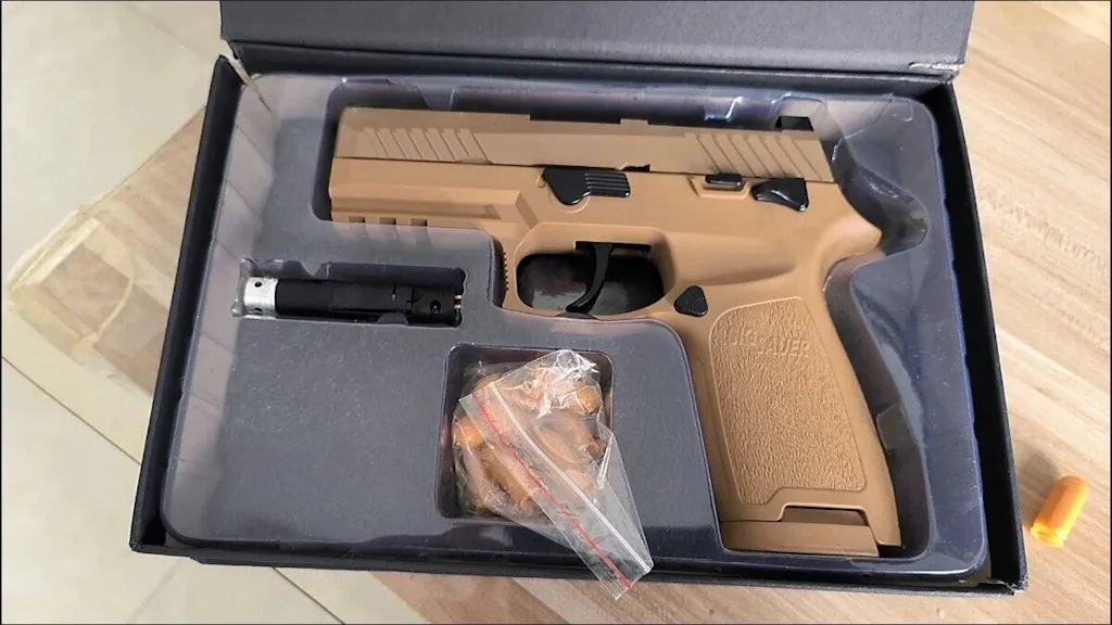 P320 M17 M18 Shell Ejection Laser Gun-Toy gun – AKAG TOY