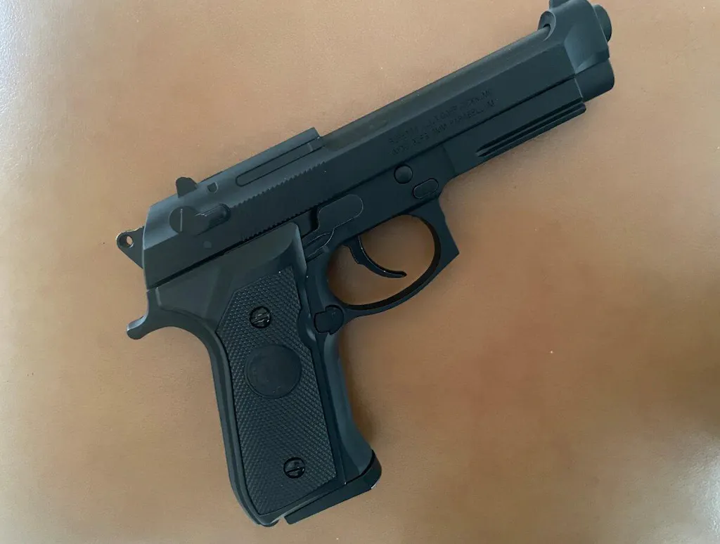 Beretta M92 Manual Pistol Toy Gun – AKAG TOY