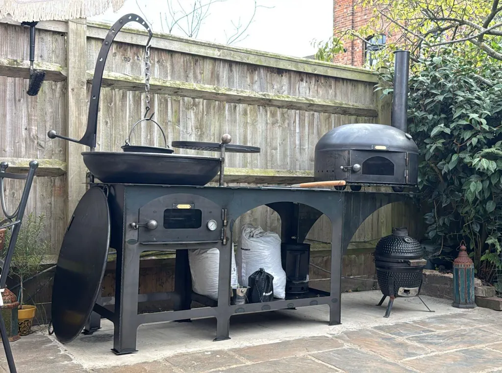 Firepits UK Complete Outdoor Kitchen with Dome Oven - Alfresco Chic