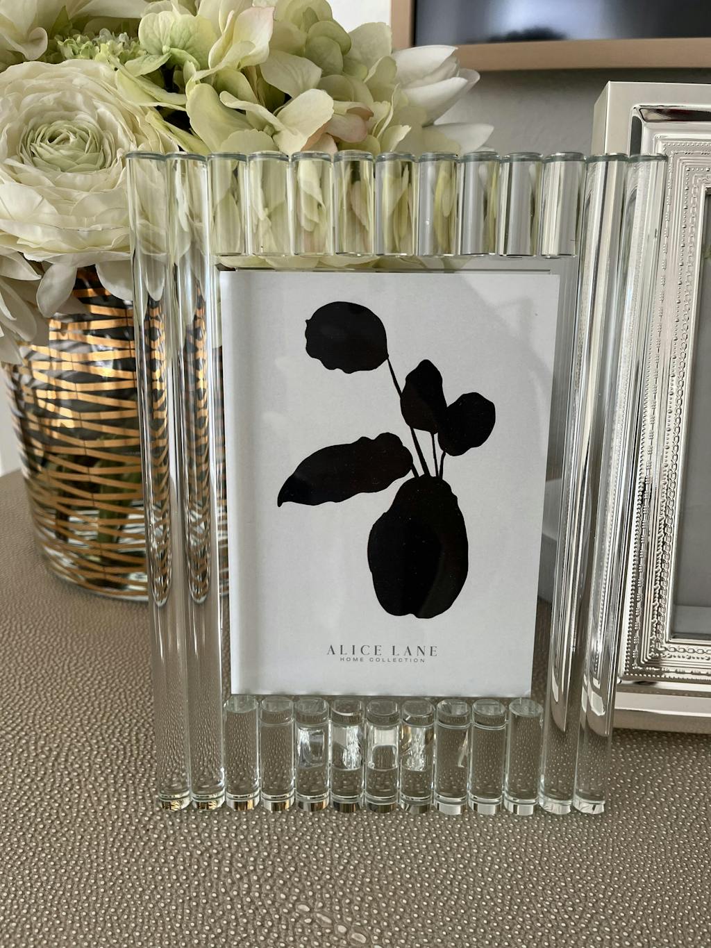 RIBBED CRYSTAL FRAME