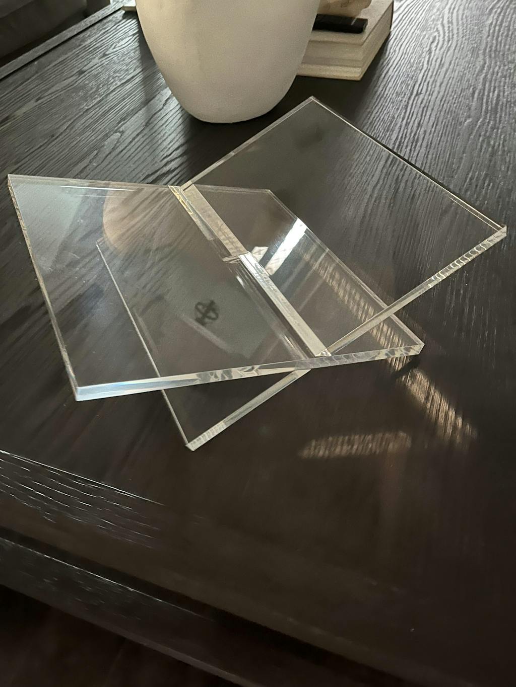 LUCITE GALERIE BOOK DISPLAY | Clear