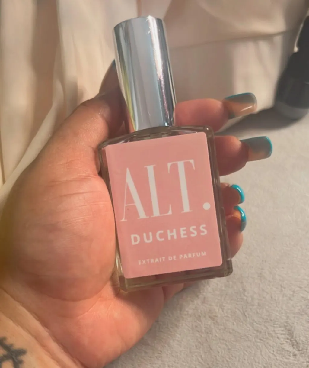 Duchess | Inspired by Delina – ALT. Fragrances