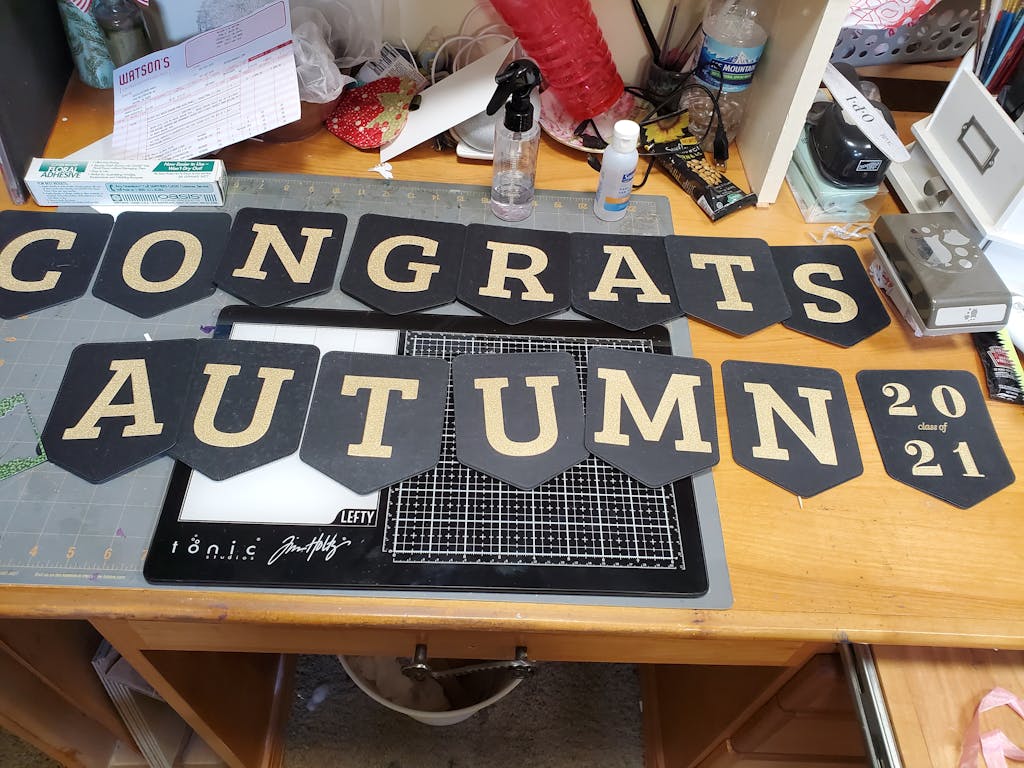 Pocket Banner Die Set – Altenew