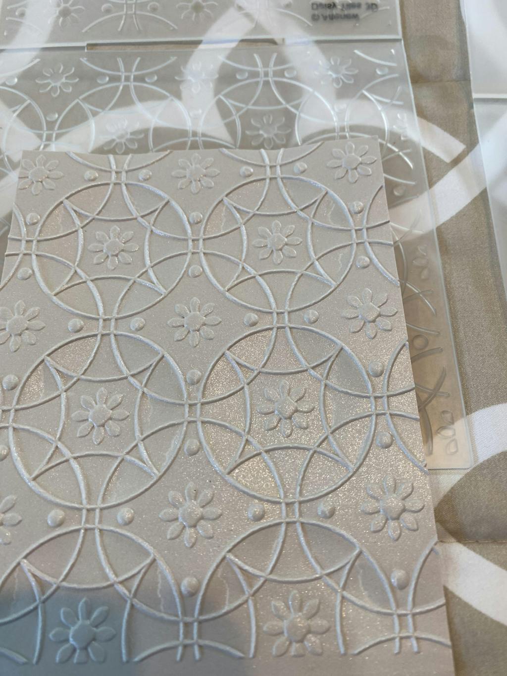 Altenew Daisy Tiles 3D Embossing Folder