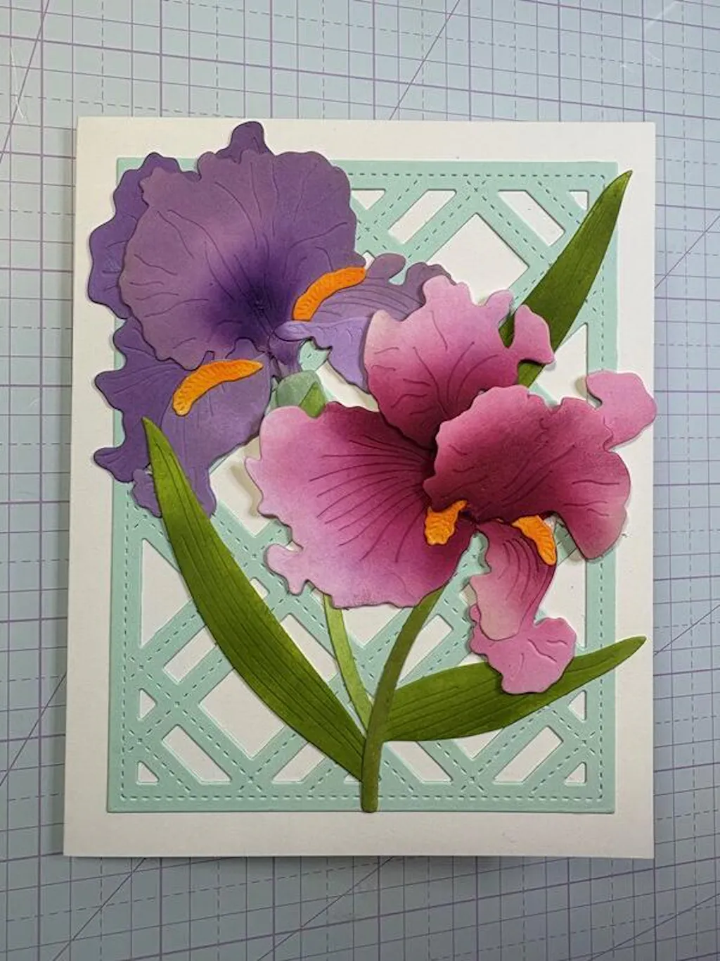Craft-A-Flower: Bearded Iris Layering Die Set | Altenew