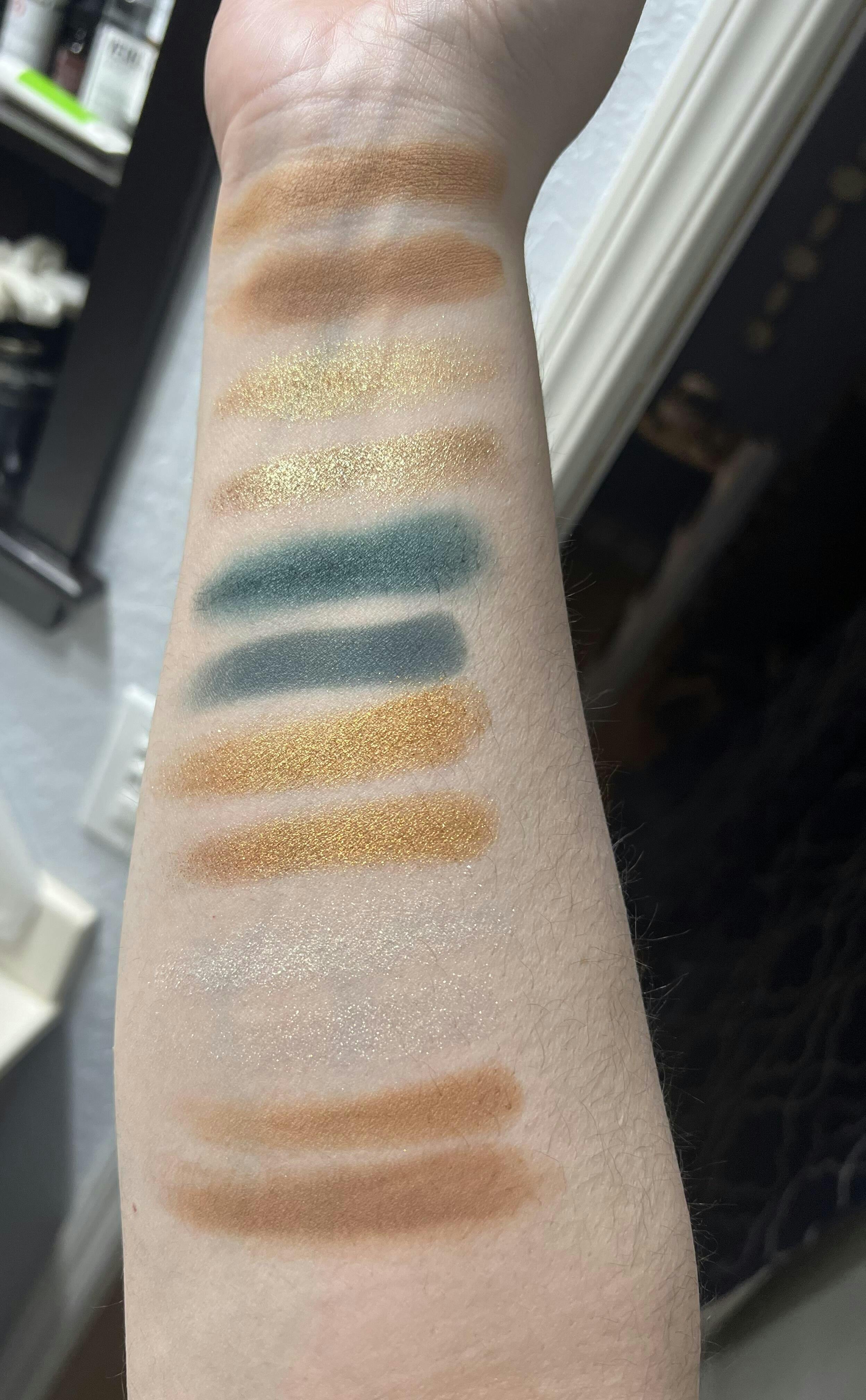 Goddess 15 Color Eyeshadow Collection – Alter Ego