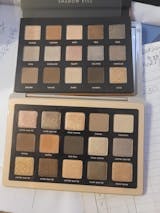 Shadow Kiss 15 Color Eyeshadow Collection