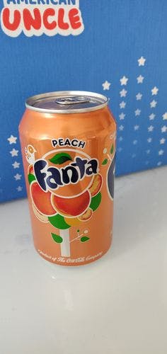 Fanta Peach, soda alla pesca da 355 ml