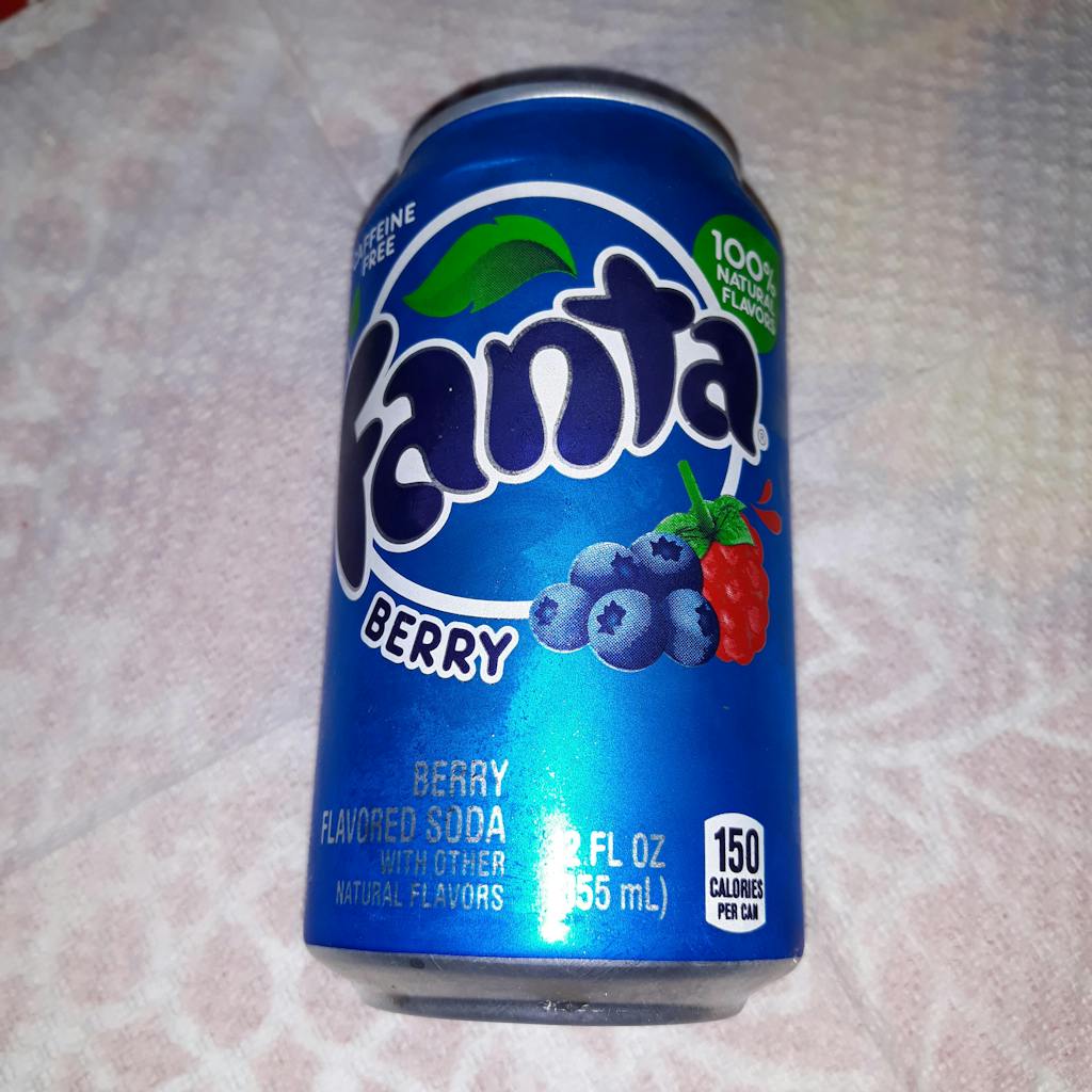 Fanta Strawberry Kiwi - bevanda al gusto di fragola e kiwi da 330ml ...