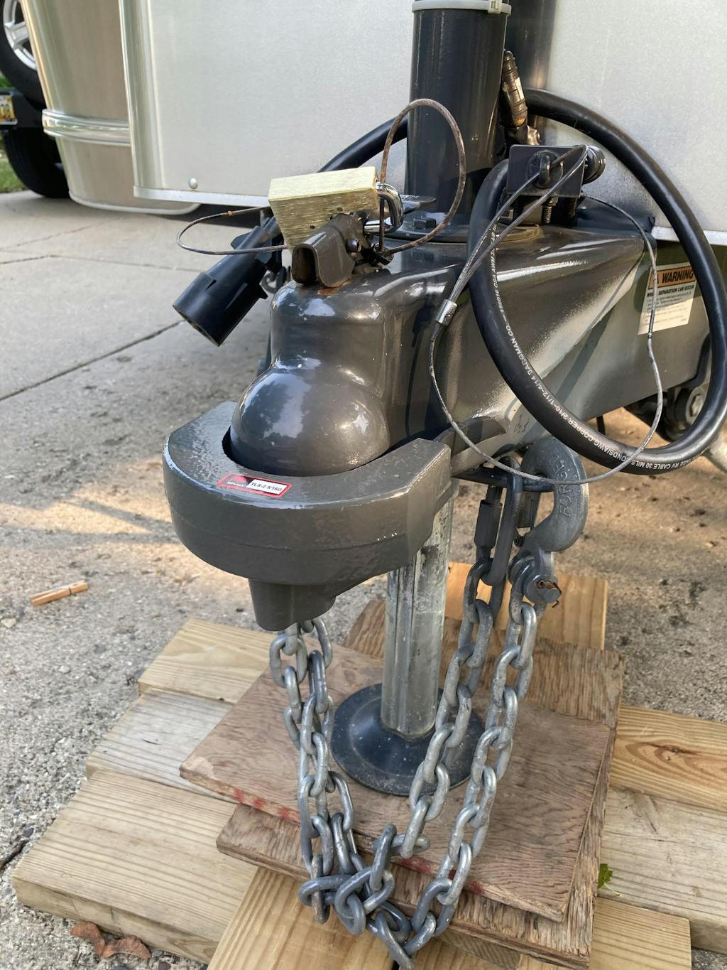 Ball Coupler Lock - Rolled Lip Design