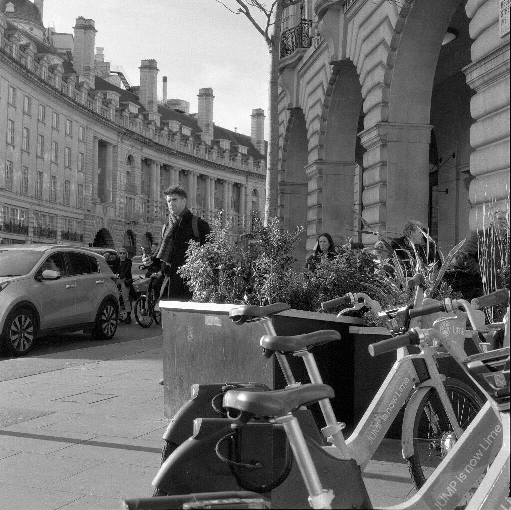 Ilford Delta 3200 - 120 Film - Analogue Wonderland