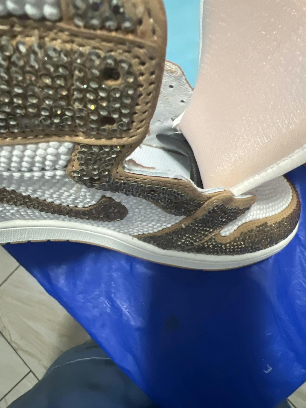 Buy Shoe Decreaser Online | Best Shoe Crease Remover & Protector ...