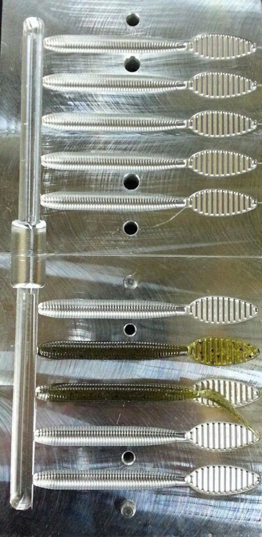 4" Paddle Tail Worm Mold | Angling AI – Angling A.i.